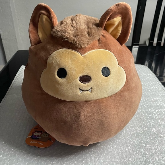 Squishmallows | Toys | Squishmallow Quill The Vampire Wade The Werewolf ...